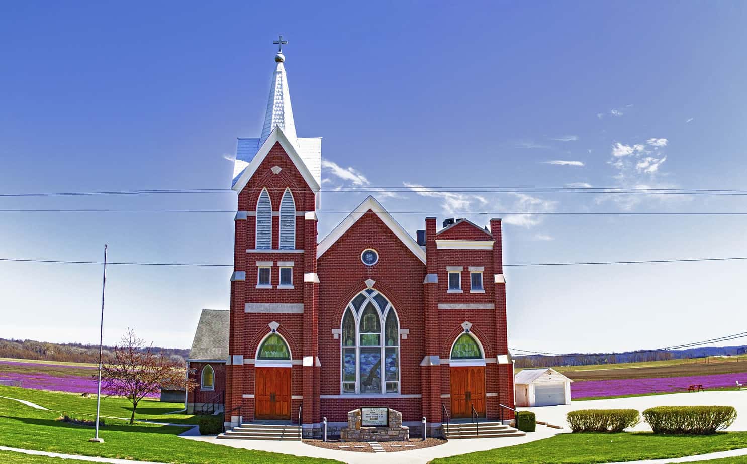 Why Do Churches Have Steeples - 5 Distinctive Reasons - LivingPraying.com